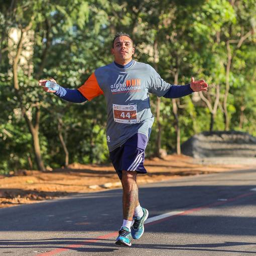Fotop - Foto MEIA MARATONA 21K ALPHA RUN - Barueri - SP